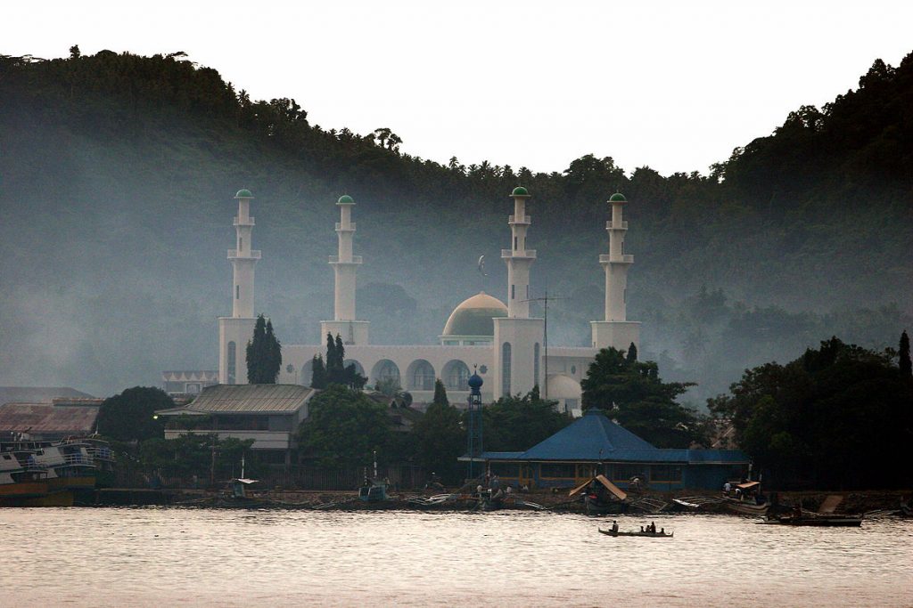Tulay Central Mosque in Jolo, Sulu Province, Philippines. (Wikipedia ...